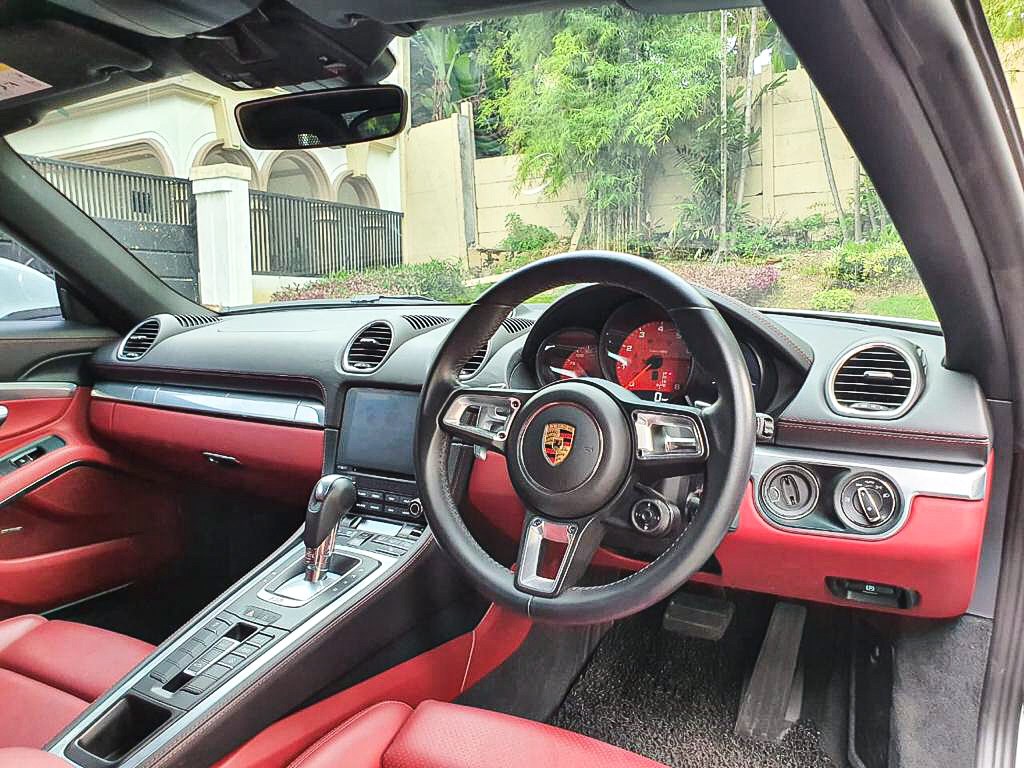 Porsche Boxster 718 2.0l Turbo Facelifted 2020 - Garasi Kami