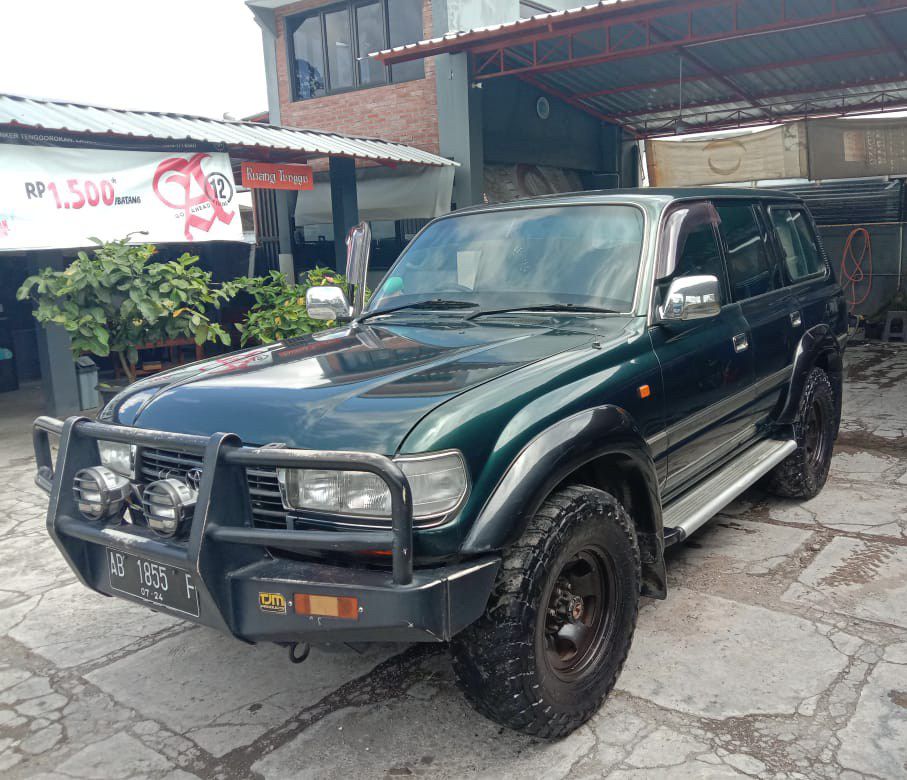 Toyota Landcruiser VX80 Diesel 4x4 MT 1996 - Garasi Kami