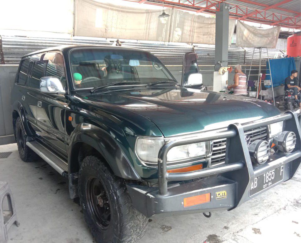 Toyota Landcruiser VX80 Diesel 4x4 MT 1996 - Garasi Kami