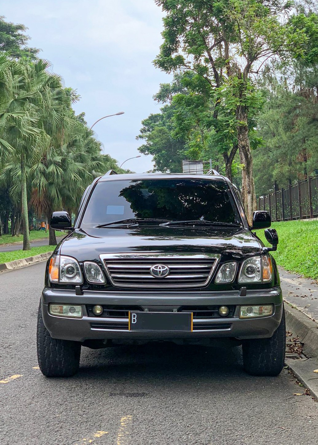 Toyota Land Cruiser Cygnus 4.7 AT Bensin 2004 | Toyota | Garasi Kami ...